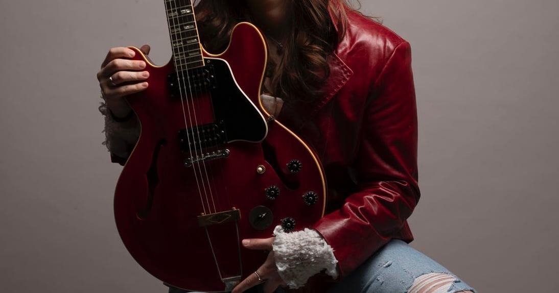 Artist | Julie Falcon