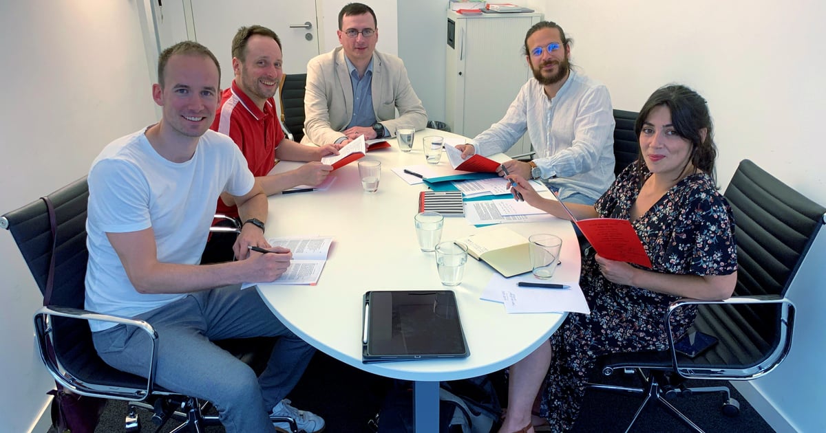 About us - English | Speaking Latin