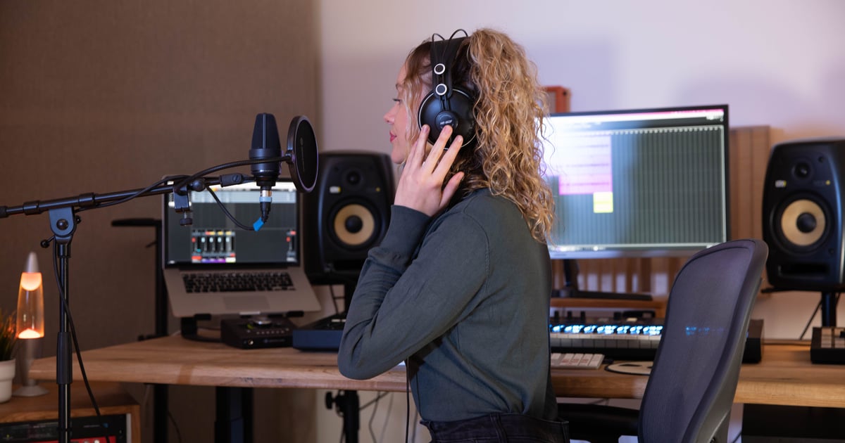 Home | Laura Julie Voices