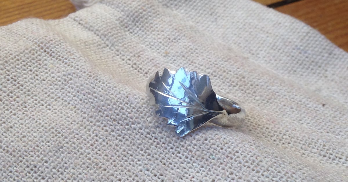 Hawthorn leaf Ring - Botanical Rings - Jewellery | Kane Hearnden Jewellery