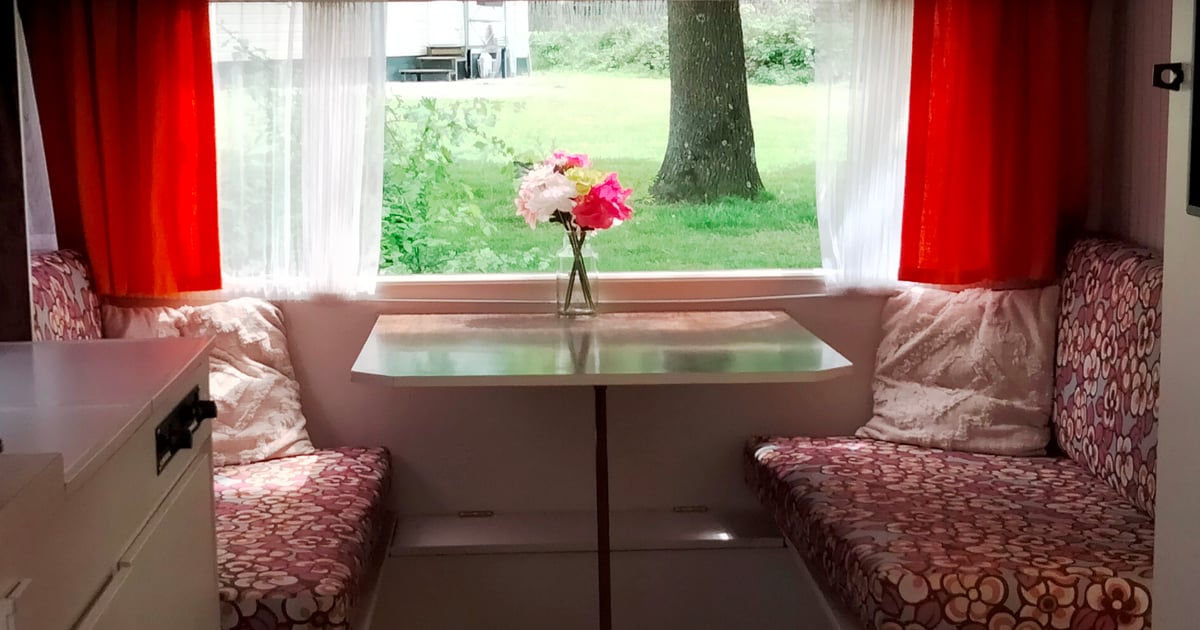 Caravan Ryan (2p) - Caravans | Kampeerservice Limburg