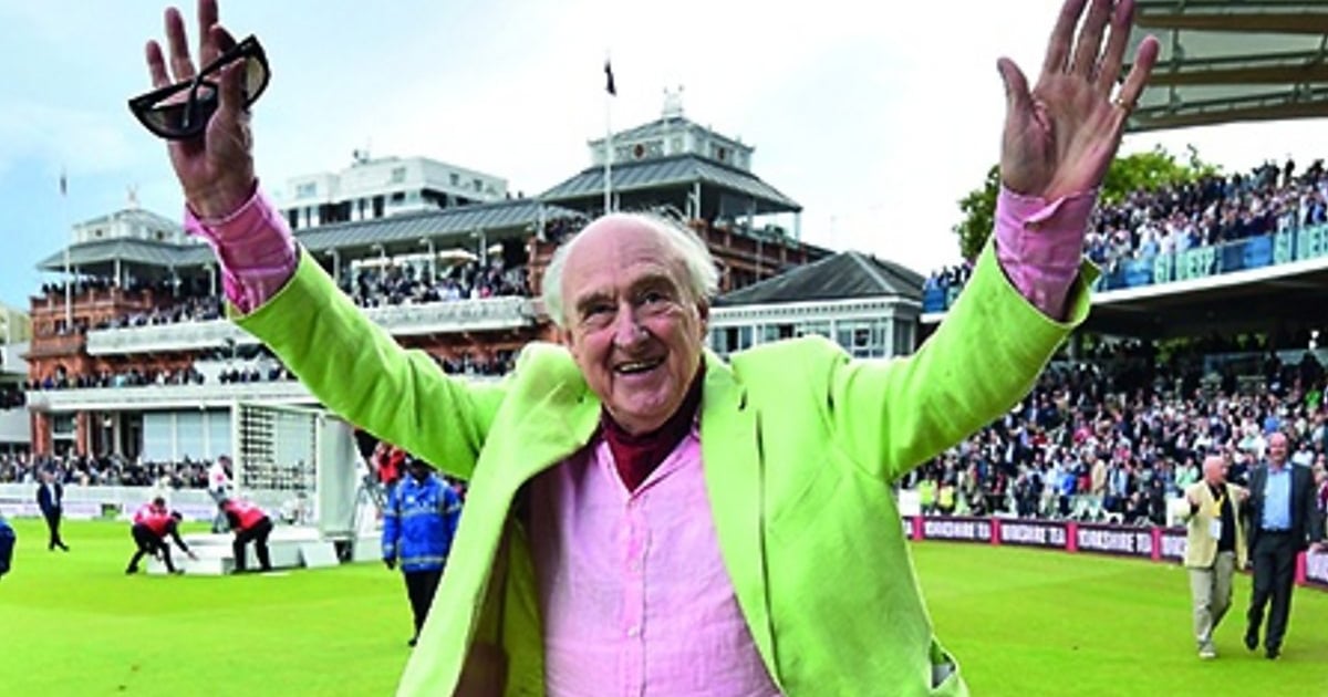 An interview with Henry Blofeld - Cricket News & Features | Wombwell ...