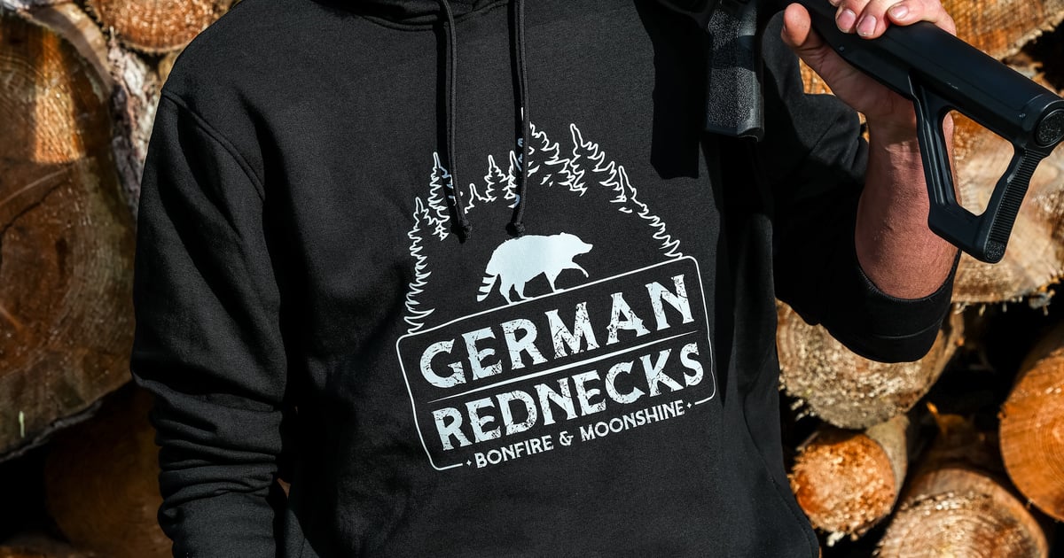 (G) Bonfire& Moonshine Hoodie - Redneck Brothers - Shop | Deutschlands ...