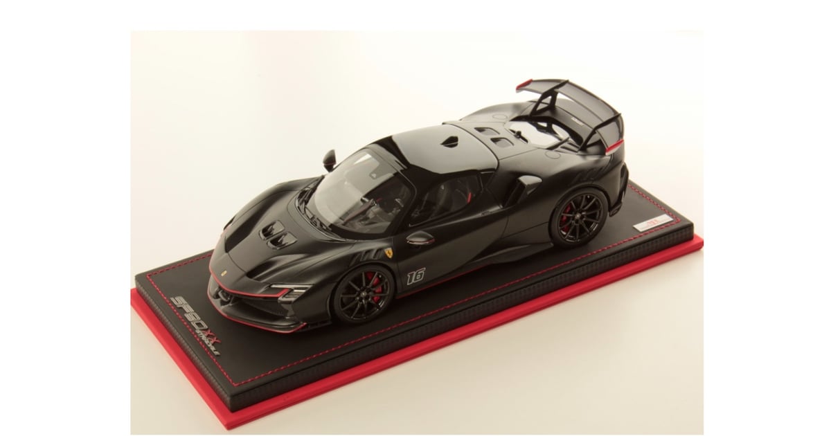 MR 1:18 Ferrari SF90 XX Stradale mit Matt Black with Shiny Black Roof ...