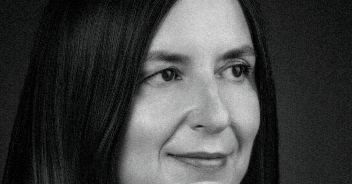 About | Simone Strasser