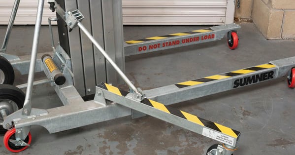 Sumner Material Lift 2000 and 2100 - English | Material Lift